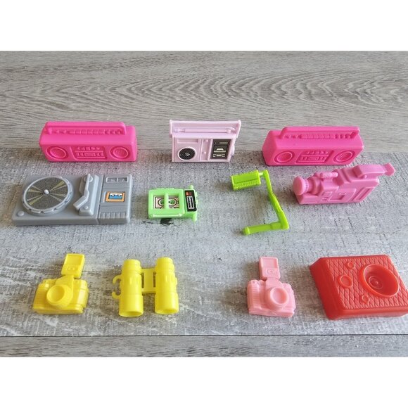 Multiples | Toys | Vtg Diorama Barbie Accessories Radios Turntable ...